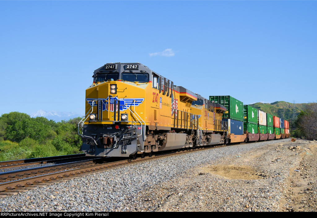 UP 2747 on Beaumont Hill